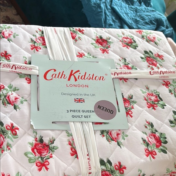 Cath Kidston | Bedding | Cath Kidston Floral Quilt Set Queen White Rose ...